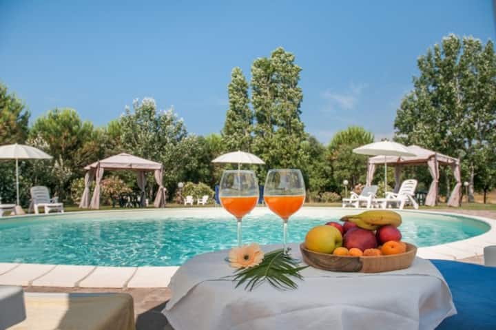 Appartamenti Nel Podere & Piscina, Mare - Follonica