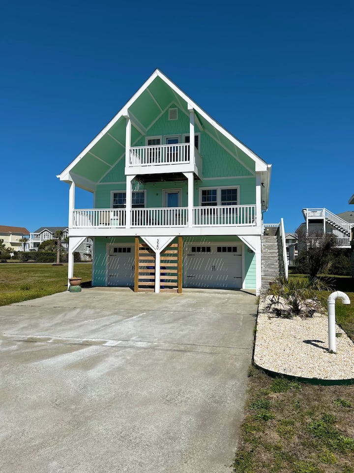2 Minute Walk To Ocean/outdoor Shower/kid Friendly - Holden Beach, NC