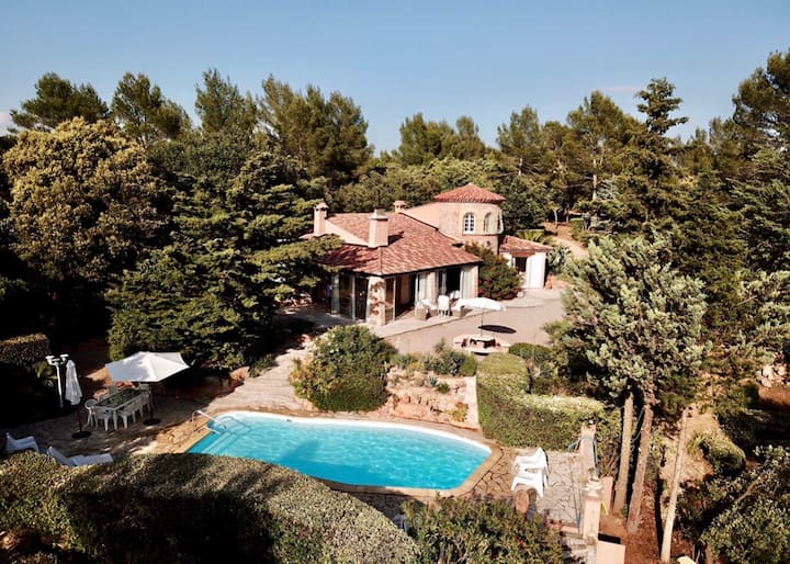 Atypique !  Propriété De 6 Ha Clôturée Piscine Vue - Lorgues