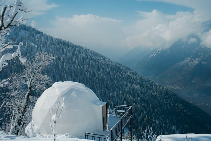 Geodesic Domes In Manali Hamta. - Manali