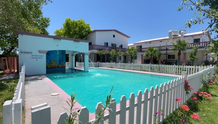 Villa Aqua Blue,  Carret.  Delicias-rosales - Delicias