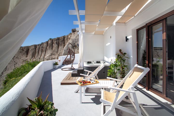 Amazing Vineyard View Luxury Villa With  Juccuzi! - Santorini