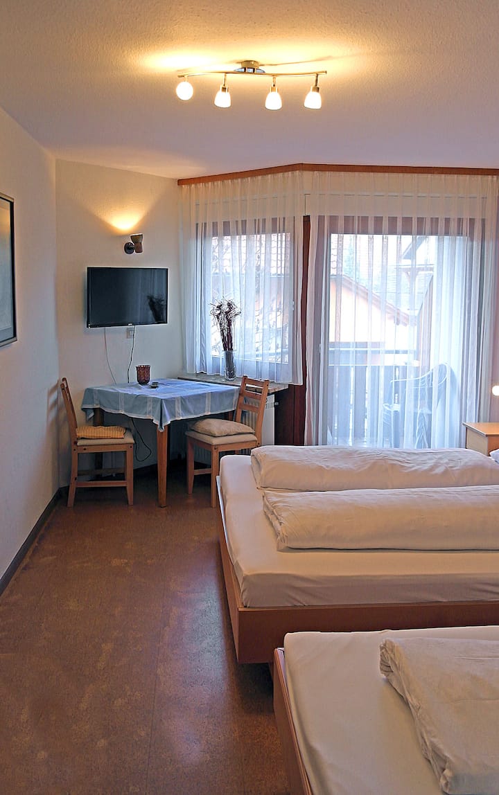 Gästehaus Eckenfels, (Ohlsbach), Dreibettzimmer Mit Dusche Und Wc - Offenburg