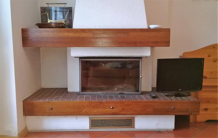 Canazei - Apartment With Fireplace And Private Garage, Excellent Location, Wi_fi - Alta Badia