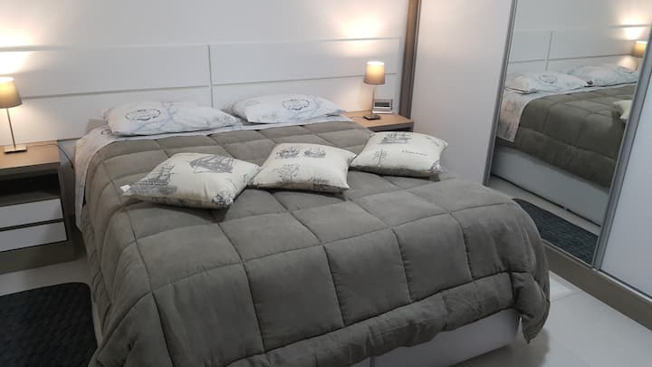 Comfortable One Bedroom Apartment - Assis