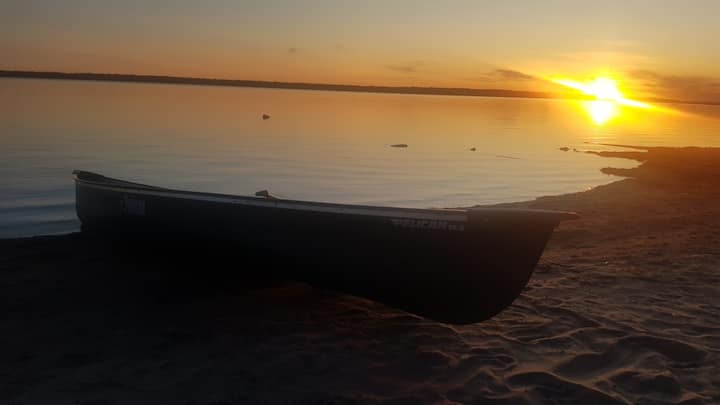 Ottawa River Haven With Hot Tub - 
