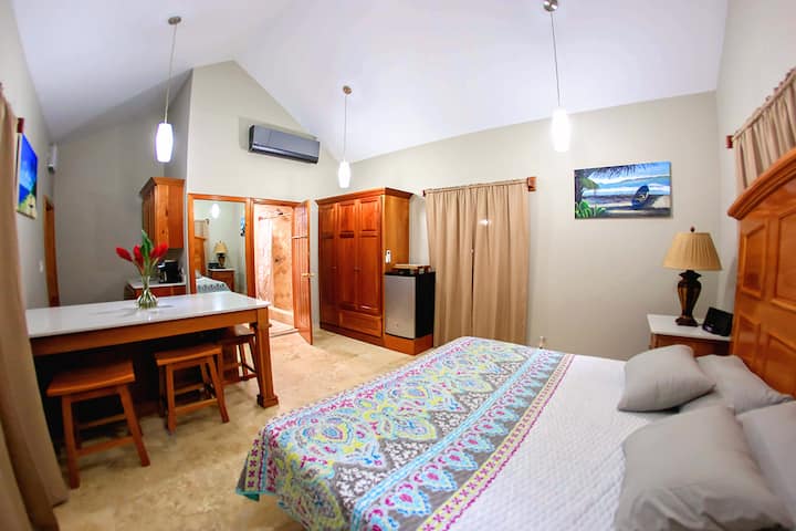 Charming And Cozy Studio With Pool Access - Belize