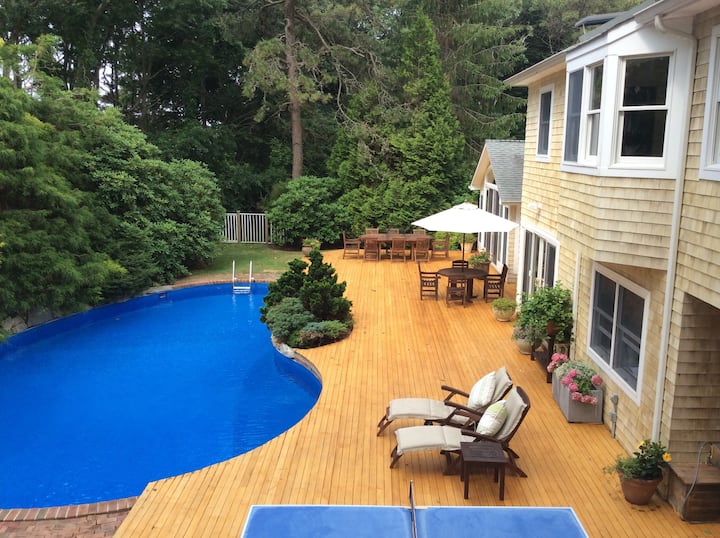 Private Waterfront Oasis - Long Island Game Farm Wildlife Park & Children's Zoo