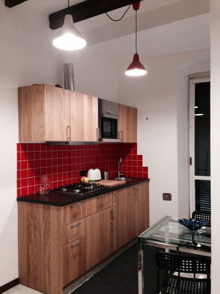 5 Minutes Walk From The Station (011015-lt-1418) - 拉斯佩齊亞