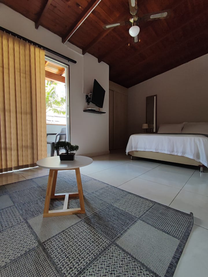 Apartamento A Media Cuadra De Estación Del Metro - Medellín