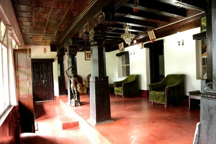 Fresh Breeze Home Stay -150 Years Old Vintage Stay - Mudigere