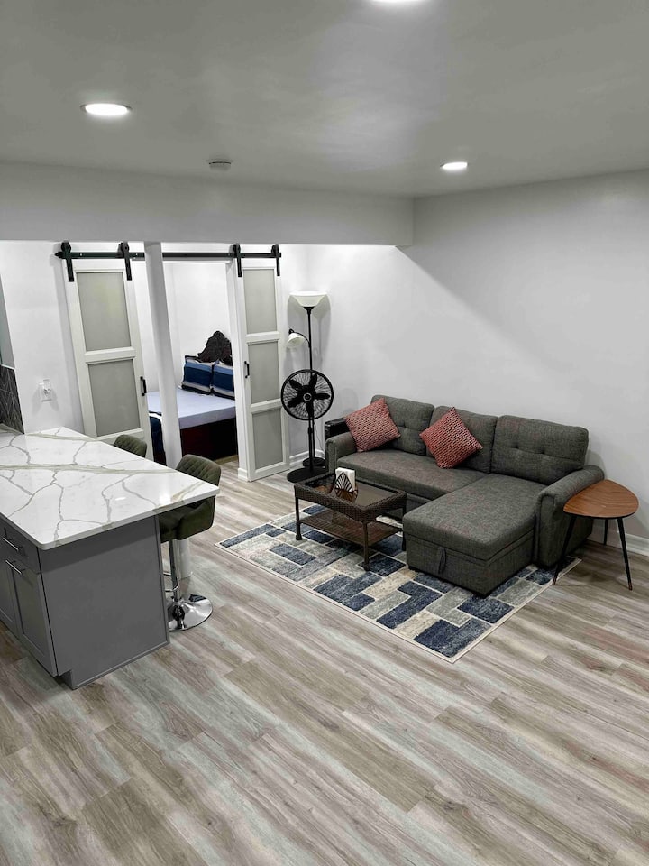 Modern 1st Fl Basement Apt | Near Nyc | Cozy Stay - Dobbs Ferry, NY