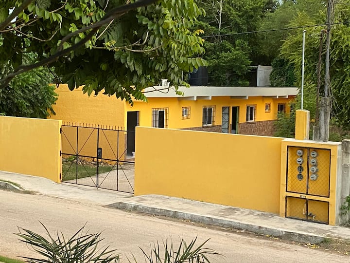 Dptos Enteros Aires Del Mayab  Con Estacionamiento - Valladolid