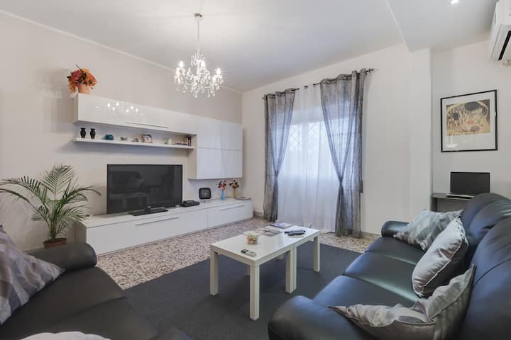 Maison Familiale Avec Parking Proximité Métro - Ciampino