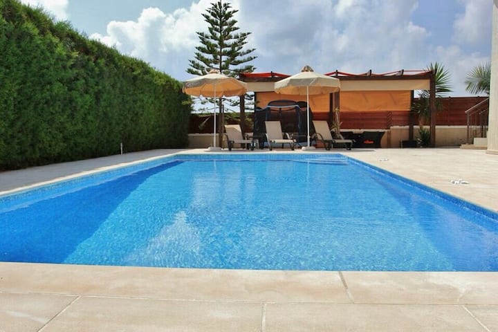 Coral Bay Beach Villa - Paphos