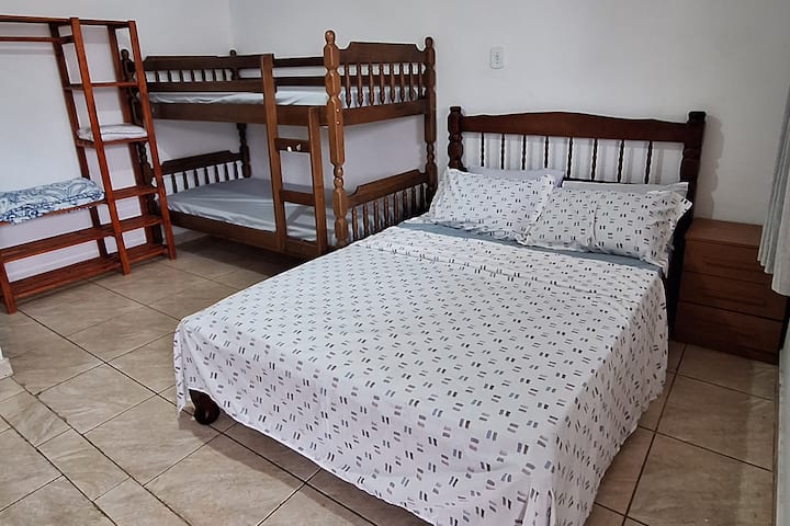 Suíte 300m Da Praia Dos Anjos
Gruta Azul - Arraial do Cabo