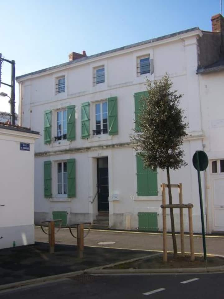 T3 Duplex 55 M2 -Proche Centre à 100 Metres Plage - Olonne-sur-Mer