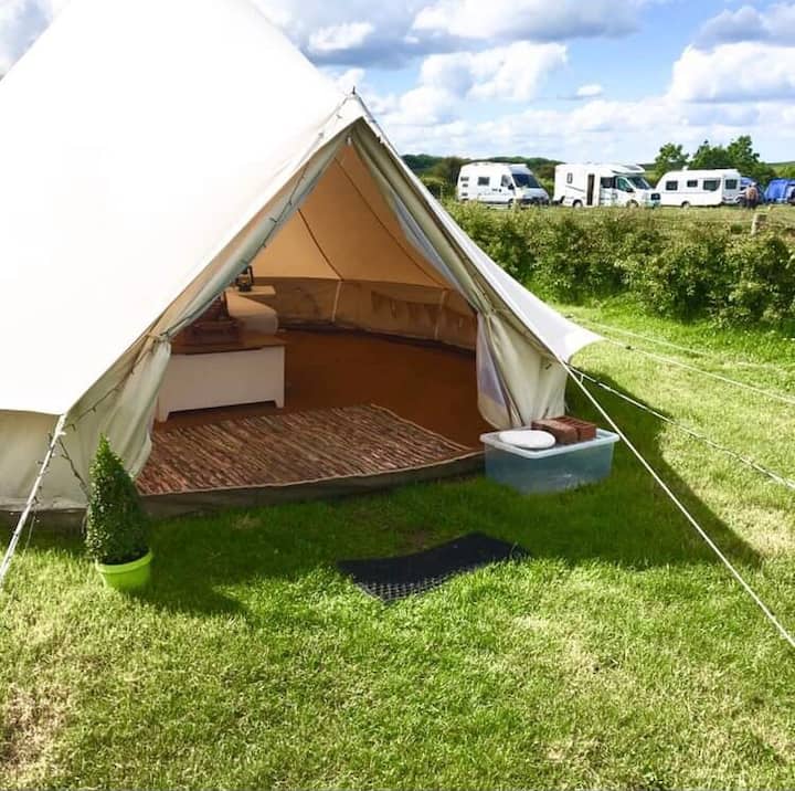 Flamborough Glamping Bell Tent With Sea Views/2 - Bridlington