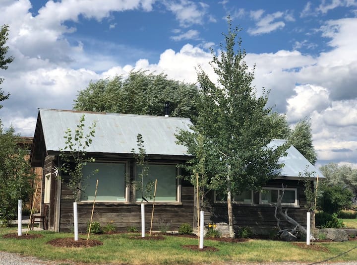 *Paradise Valley Bunkhouse* (Near Chico/ynp) - Emigrant, MT