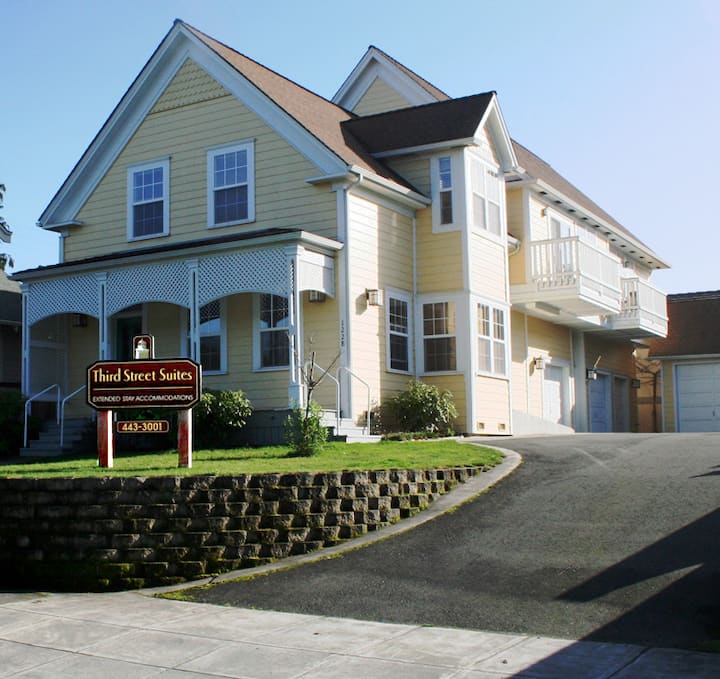 Third Street Suites # 3 - Eureka, CA