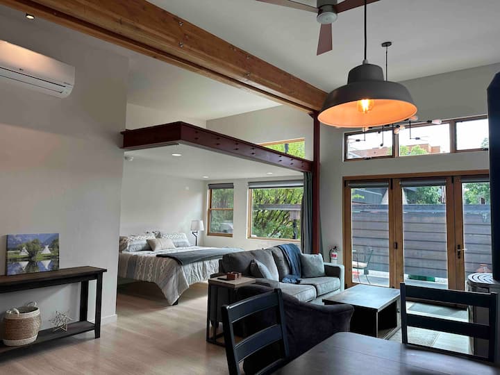 Cozy Bozeman Studio | Steps From Main St + Msu - Bozeman, MT