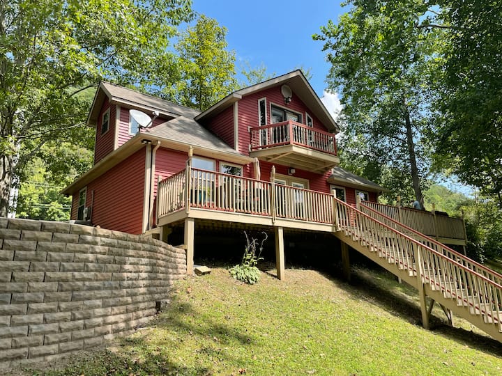 Riverfront Retreat| New River Gorge & Winterplace - West Virginia