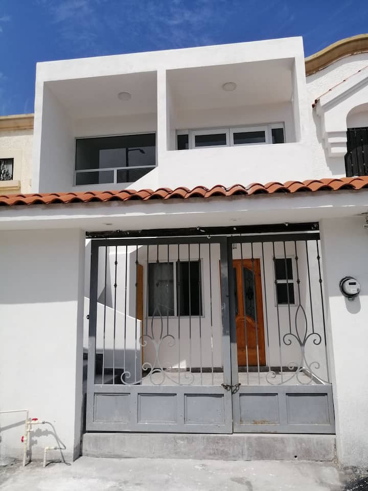 Departamento Equipado En Planta Baja - Monterrey