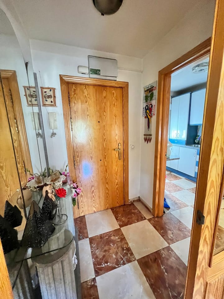 Habitación En Alcorcón Central - Alcorcón
