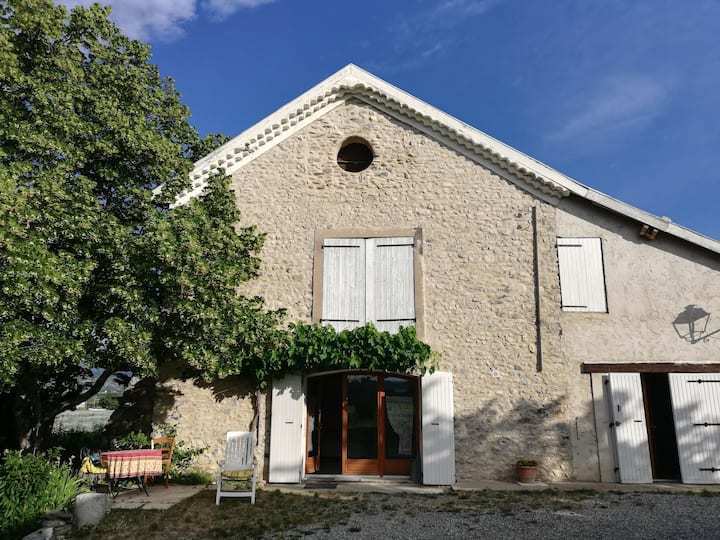 Fruitier Gite Voûté Spacieux Et Clair - Sisteron