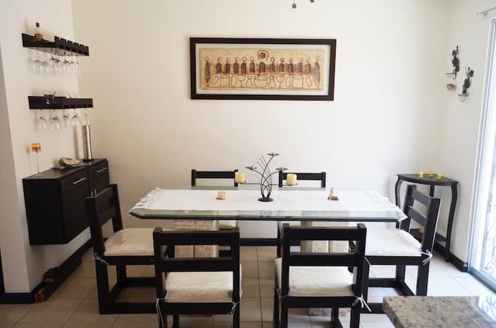 Hermosa Casa Completa En Colonia Privada - Santa Catarina