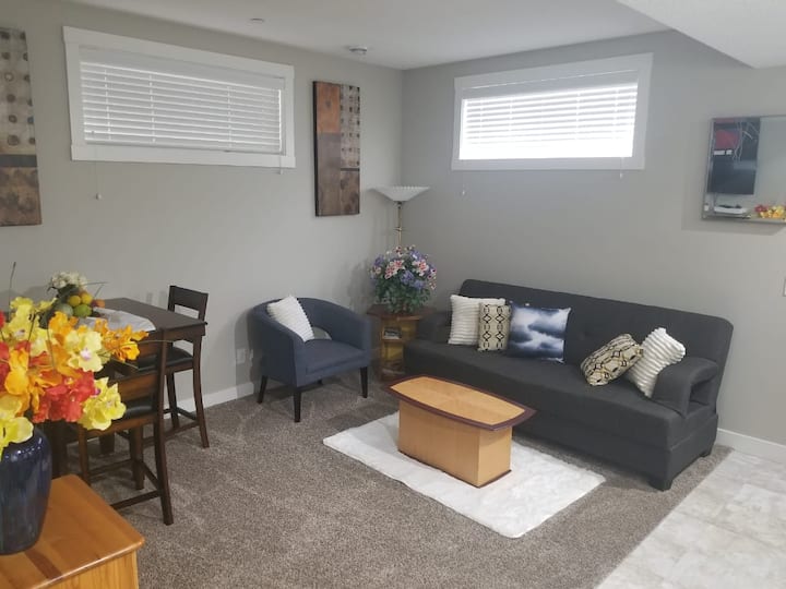 Enjoy Staying In Calgary, Livingston Community - Calgary