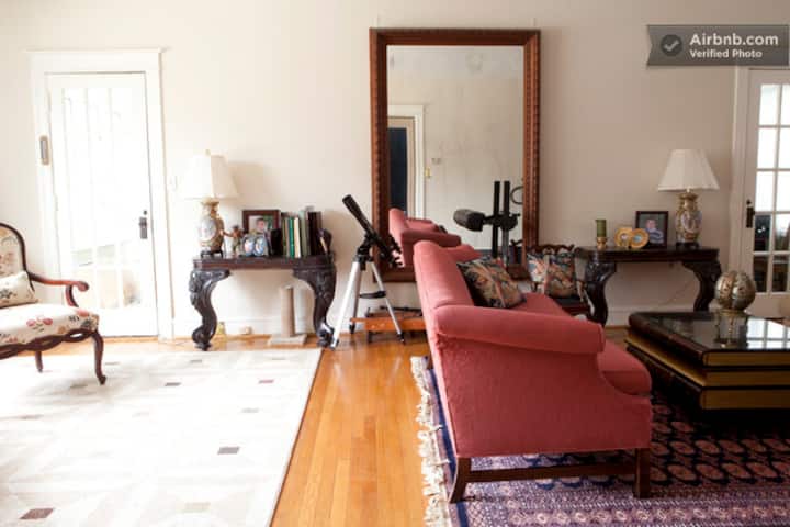 Quiet Comfort Near Nat'l Cathedral - Washington, DC