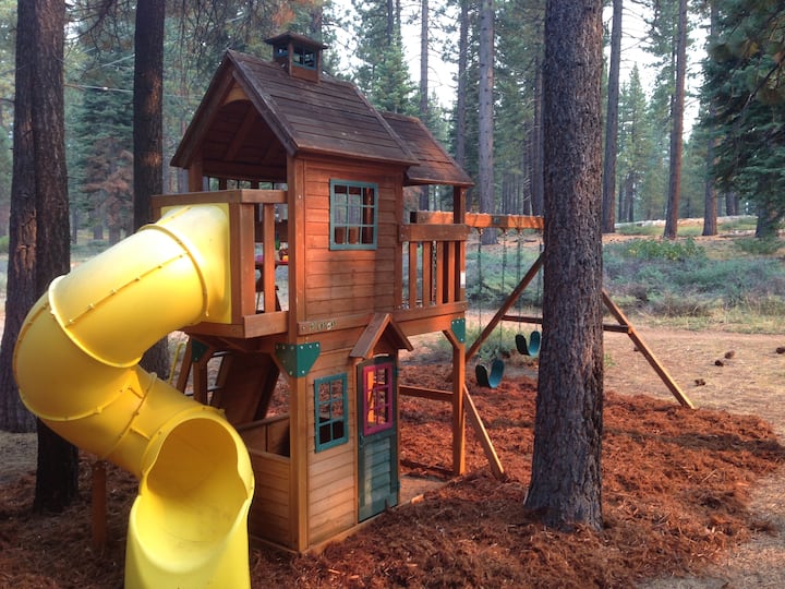 Luxury, Family Friendly W/ Hot Tub & Ac - South Lake Tahoe, CA