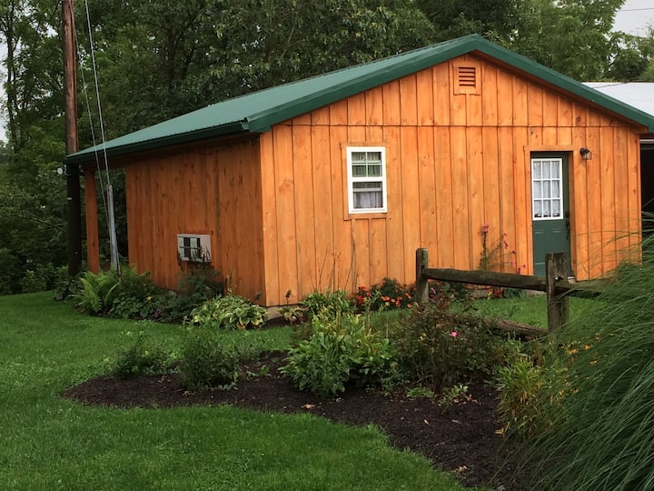 Cozy Cabin Overlooking Creek On Grassfed Beef Farm - Pennsylvania