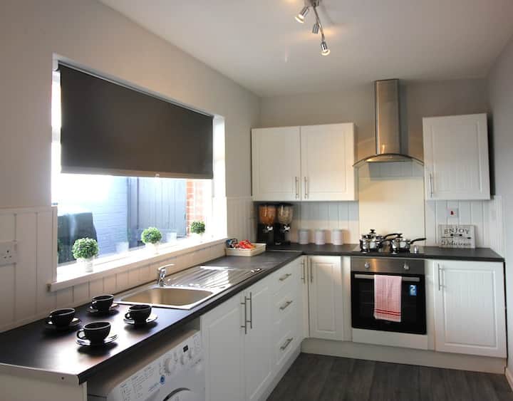 Castle House  /Free Parking - Belfast