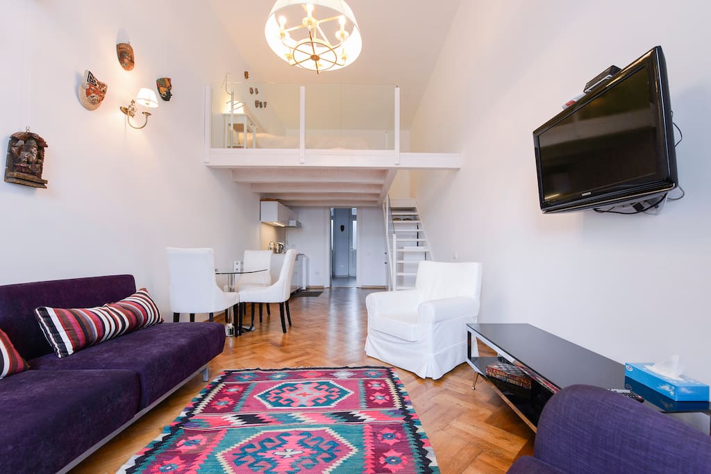Coziness & Luxury in Piata Sfatului - Lofts for Rent in Brașov, Brașov ...