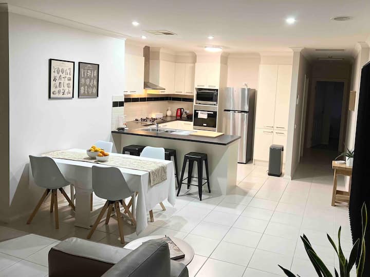 Protea Villa - Central Wodonga - Albury