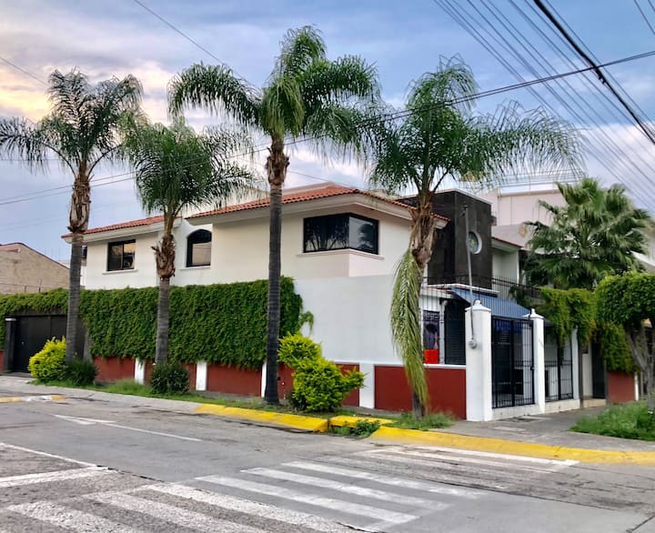 Residencia Monumental -18 Personas - Zapopan