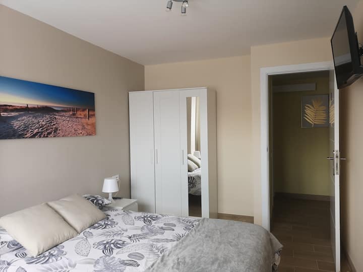 Habitación Privada 1 De 6 Cerca Aeropuerto - La Laguna