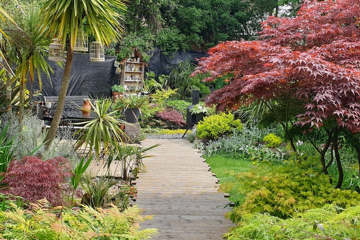 Tropical Garden Oasis-outdoors Gathering Location - Birmingham