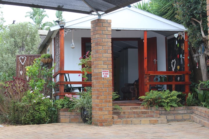 White House Cottage - Somerset West