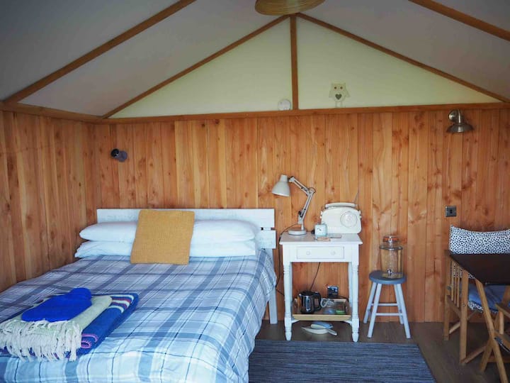 Panoramic Log Cabin St.ives - - St Ives