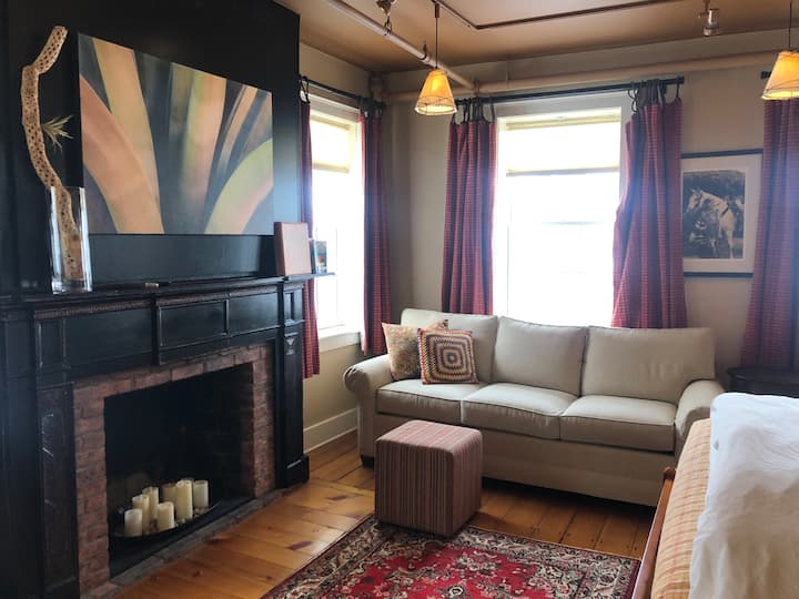 The Lounge - Stowe, VT
