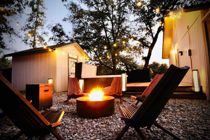 Private Hot Tub, Great Views, Close To Yosemite - Bass Lake, CA