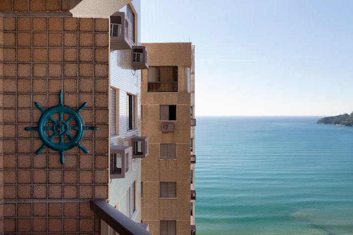 Apt- 3 Bedrooms - Ocean Front Build/ - 1 Parking - Balneário Camboriú