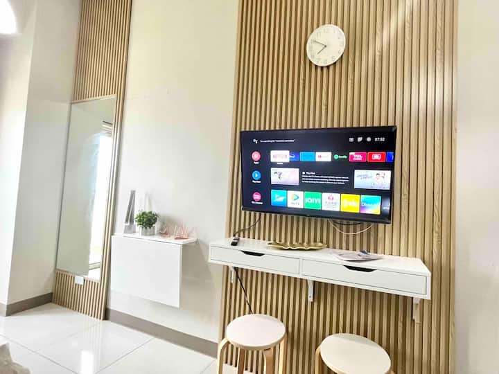 Penthouse At The Coast + Netflix + Prime - Manila