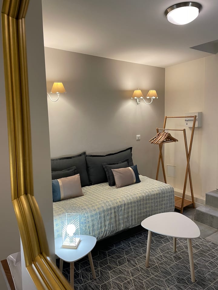 Le Haut Marais, Rue Volta, Petit Studio - Paris