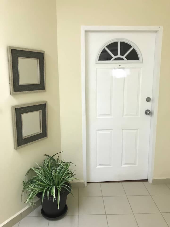 Port-of-spain, Victoria Keyes- 1 Bedroom (Ff) - Port of Spain