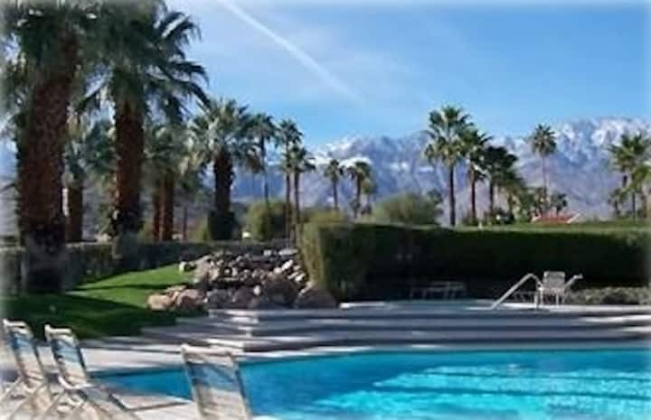 Stunning Villa Sunny Palm Springs - Palm Springs, CA
