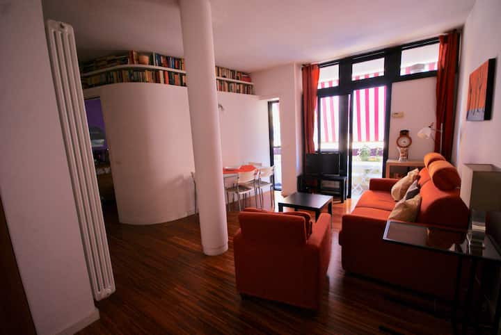 Finely Renovated, Fully Fitted, Well Located Flat! - Rooma